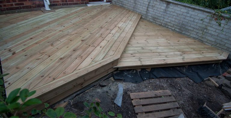 Split Level Garden Deck - Wood Newt